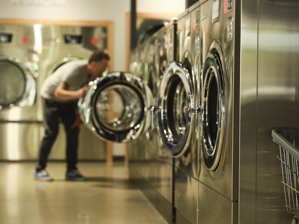Commercial Washers and Dryers: Speed Queen® Commercial